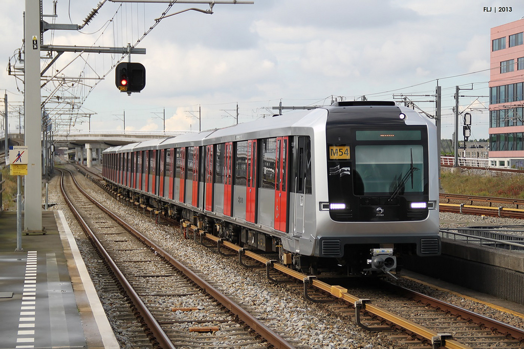 Metro 53 blijft toch rijden tussen Gaasperplas en CS • Bijlmer.net